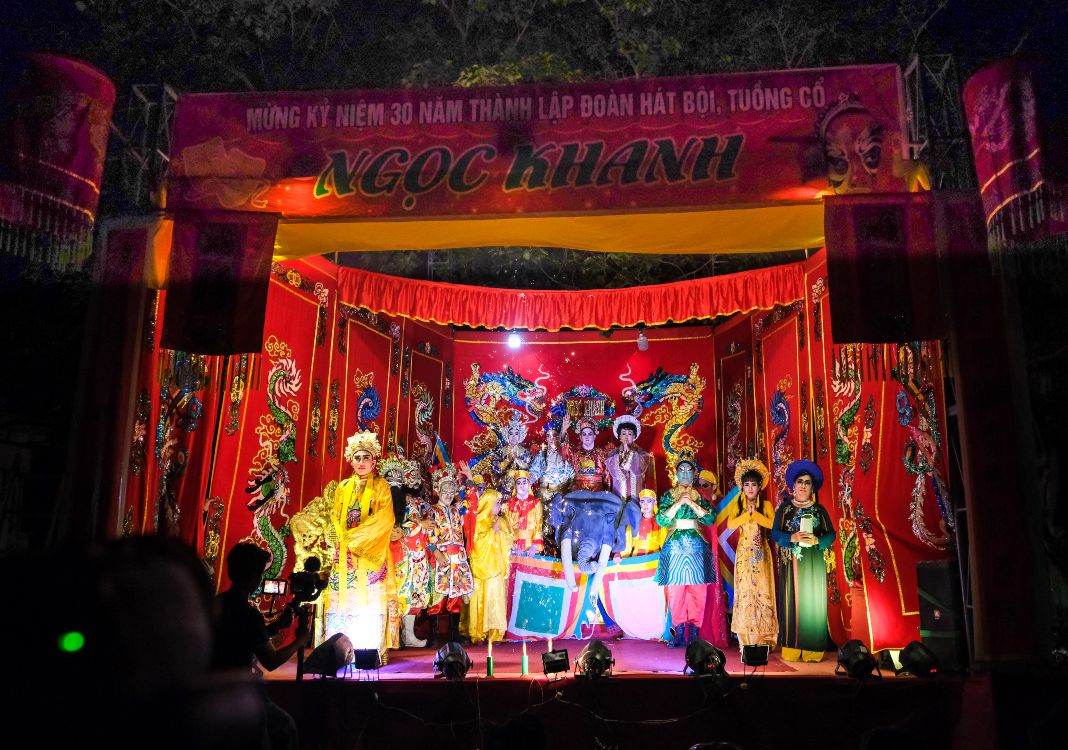Saigon-based hat boi troupe celebrates 30th anniversary in Hue - The ...