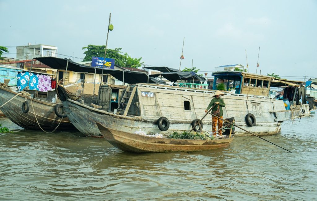 Trading on boats