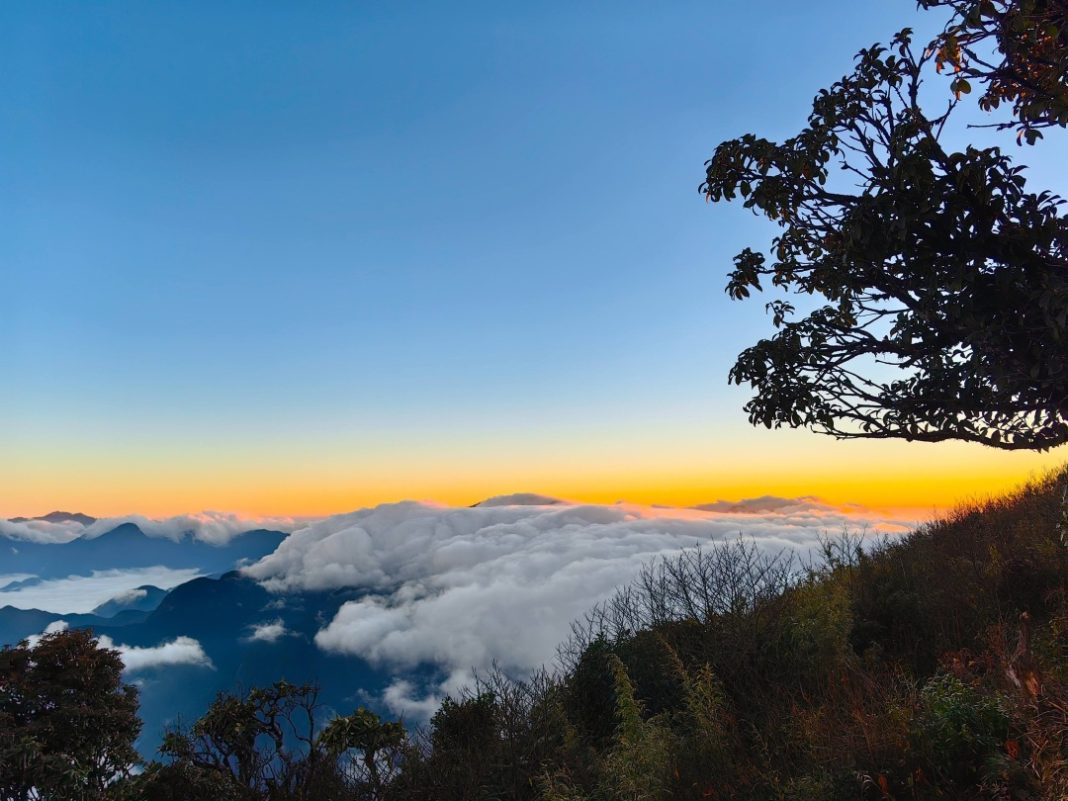 Chasing clouds on Nhiu Co San - The Saigon Times